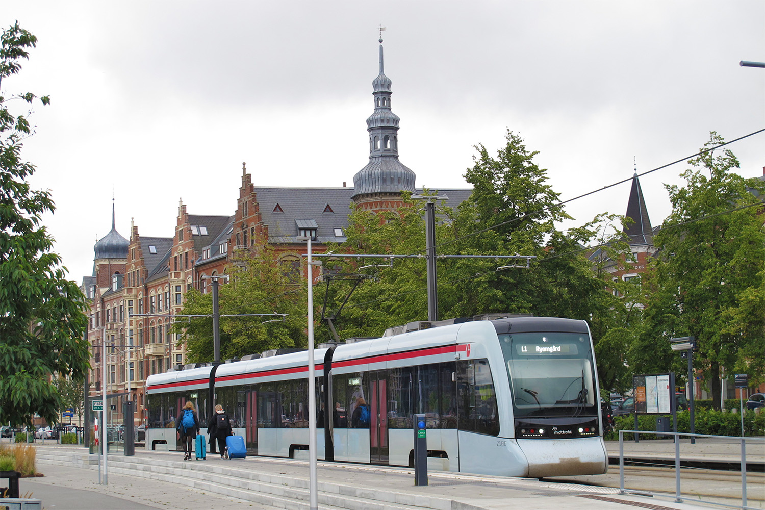 13.12. Aarhus: Unterwegs mit der "Letbane" - Bürger Pro CityBahn